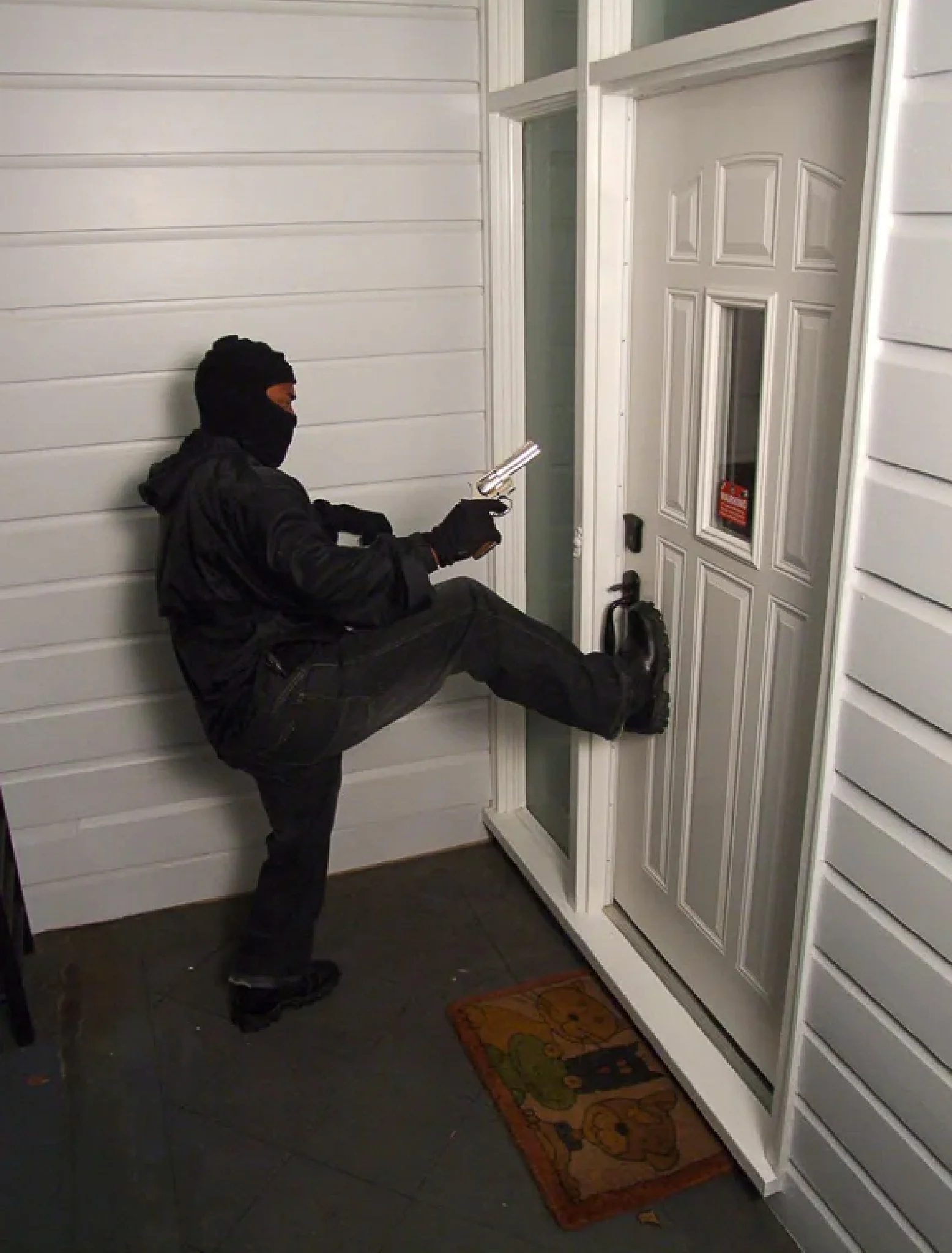Family Security Plan: The Key to Surviving a Home Invasion